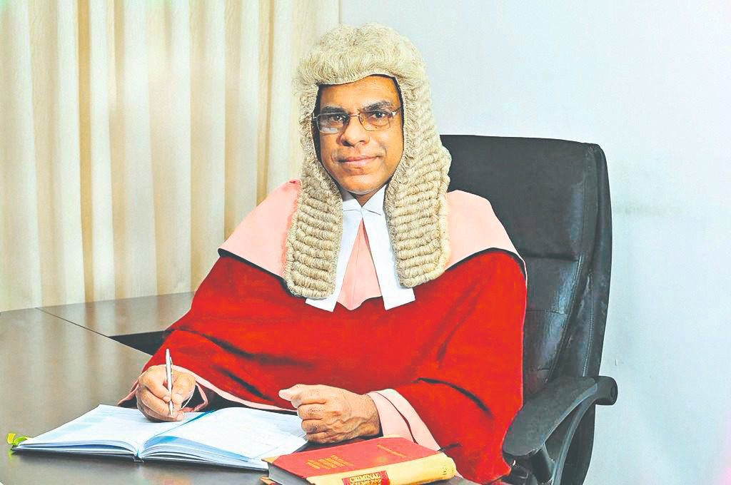 මෙරට 49වන අගවිනිසුරුවරයා ලෙස ප්‍රීති පද්මන් සූරසේන මහතා පත්වෙයි - Wayaba.lk